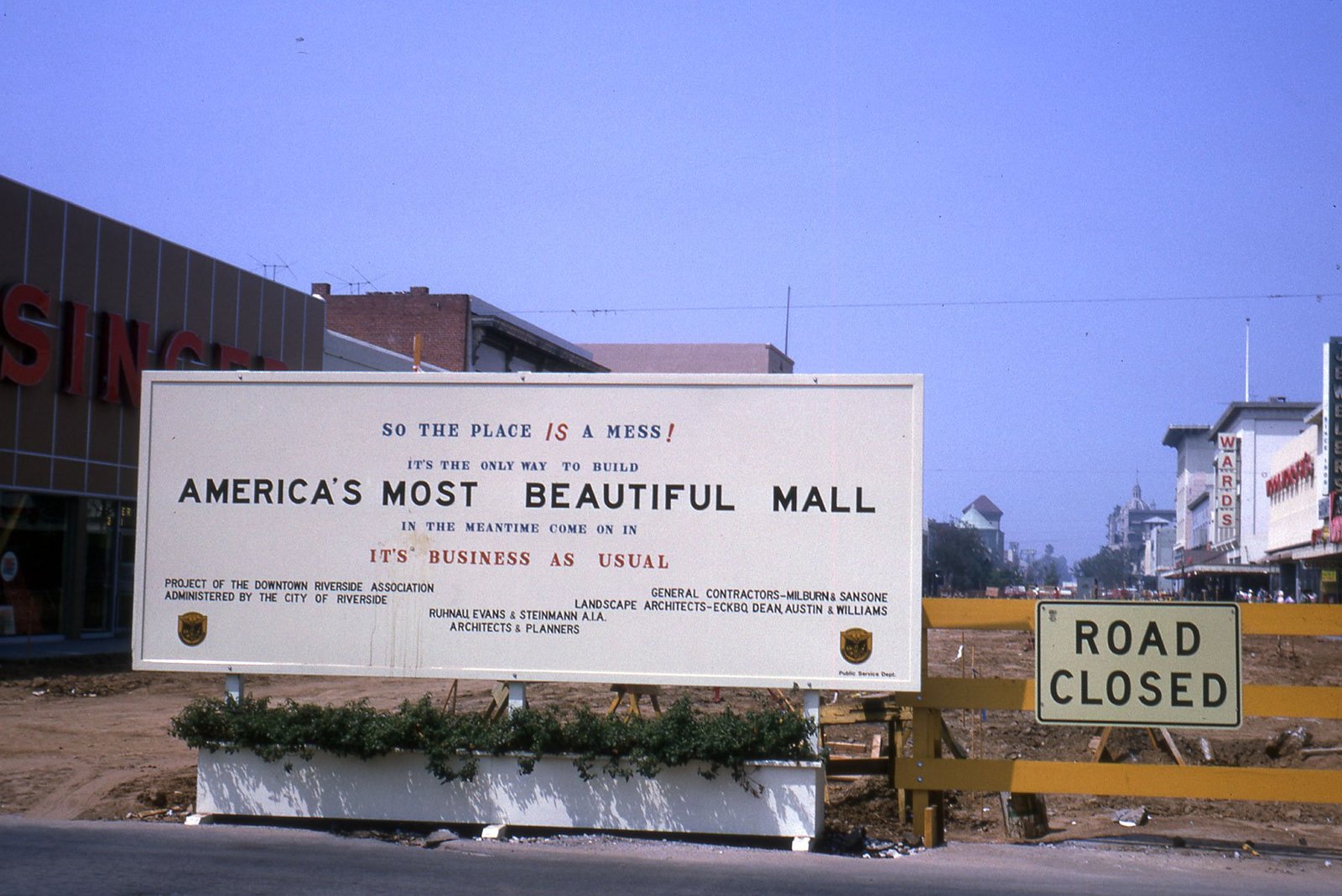 Gallery: Riverside — Main Street Pedestrian Mall – RaincrossSquare.com